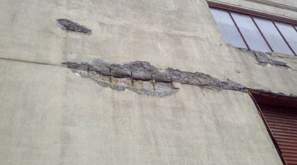17 Types of Concrete Cracks | Defects Causes and Solutions